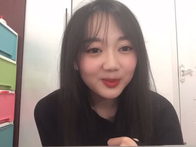 Sophia Fang 来自 英国，教 HSK - Cchatty